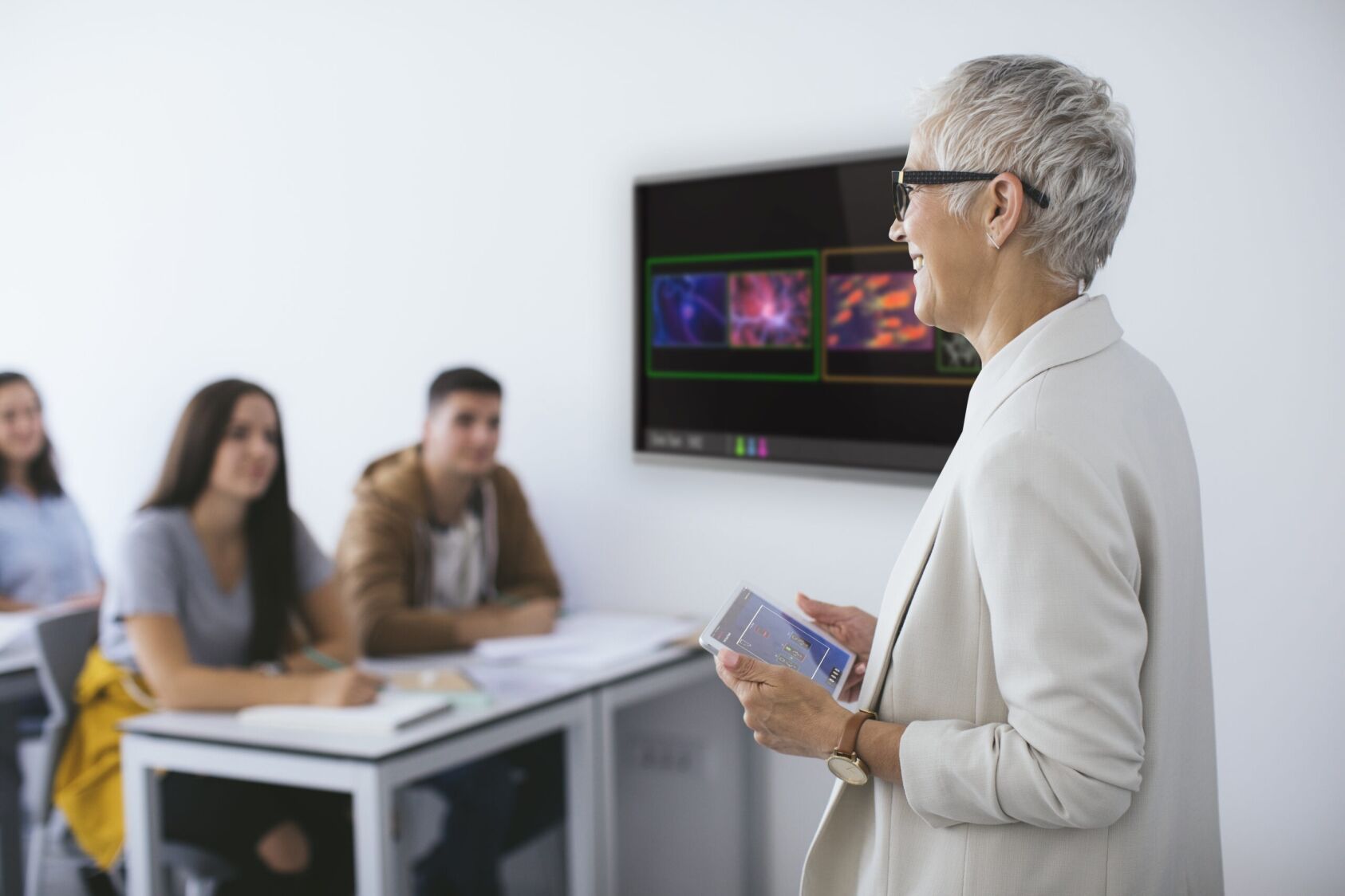 Unlocking the Power of Wireless Content Sharing Today